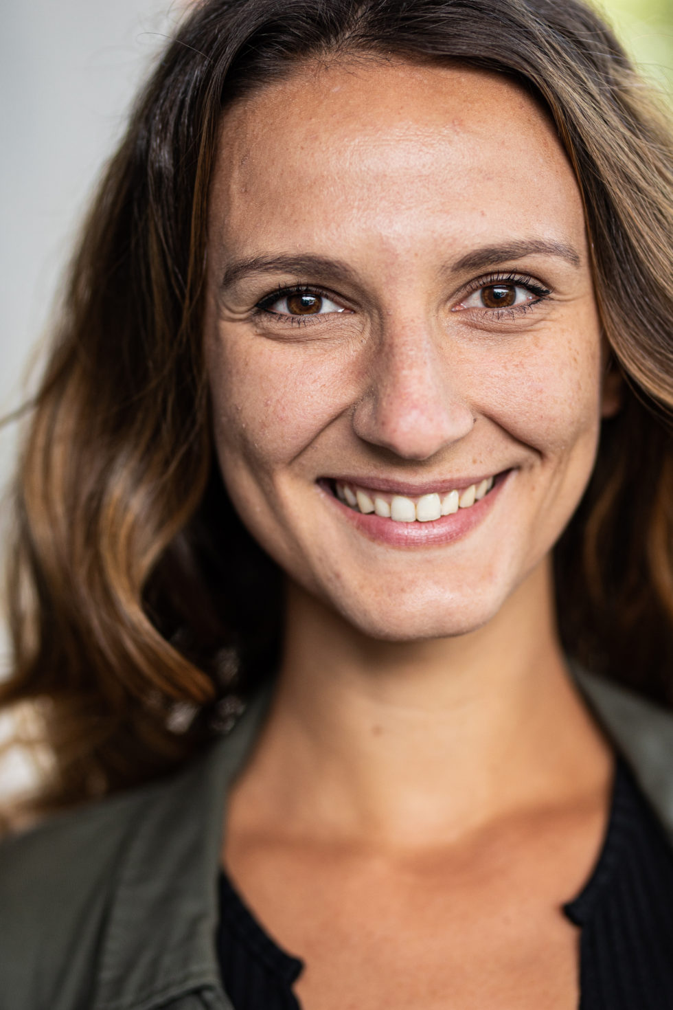 Maya-Headshot-2.jpg – Actors.lu